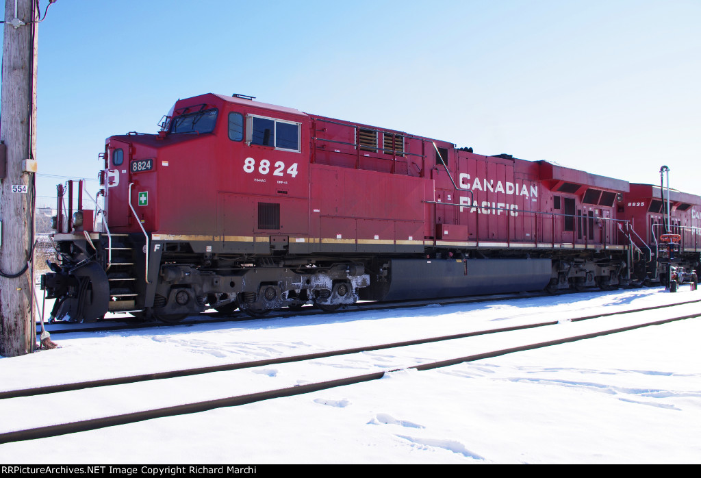 CP 8824